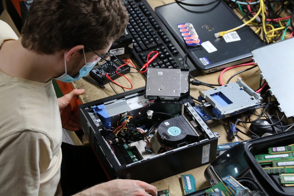 Technicien.ne en informatique - OPEQ